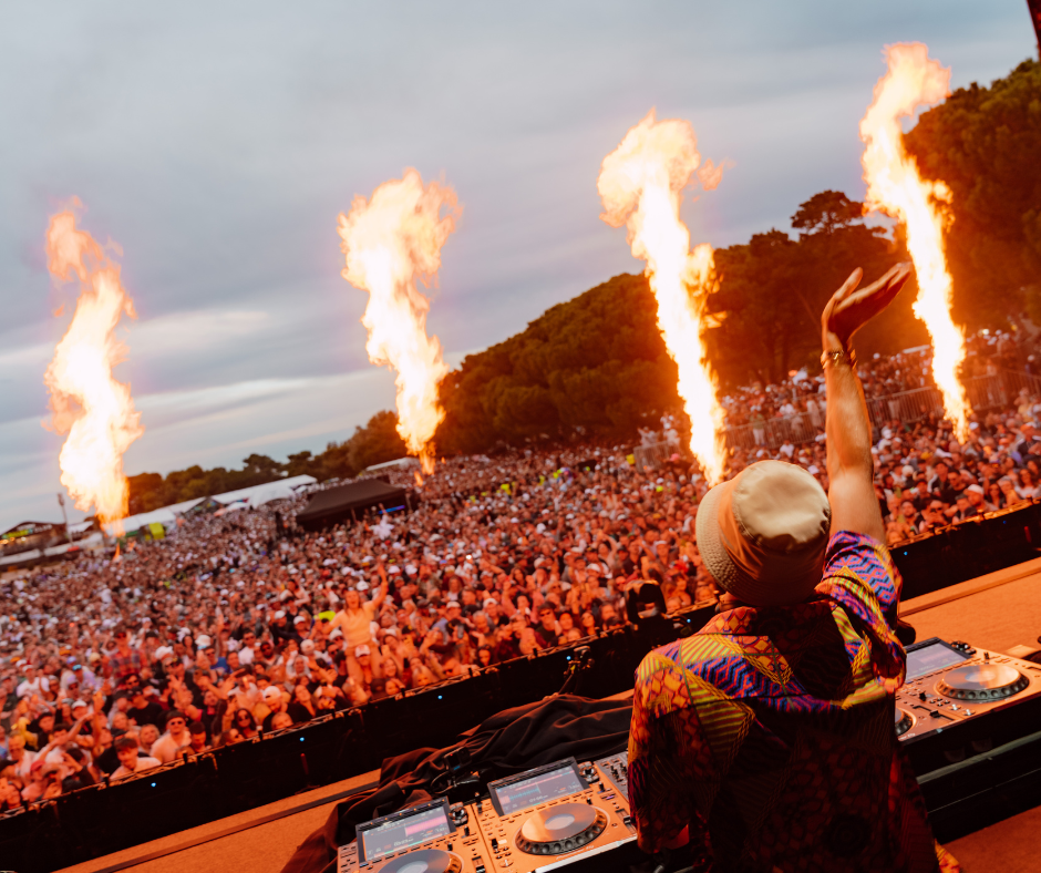 Get Xtra fizzy with FIZZ X – Hard Fizz Sparkling Hard Seltzer